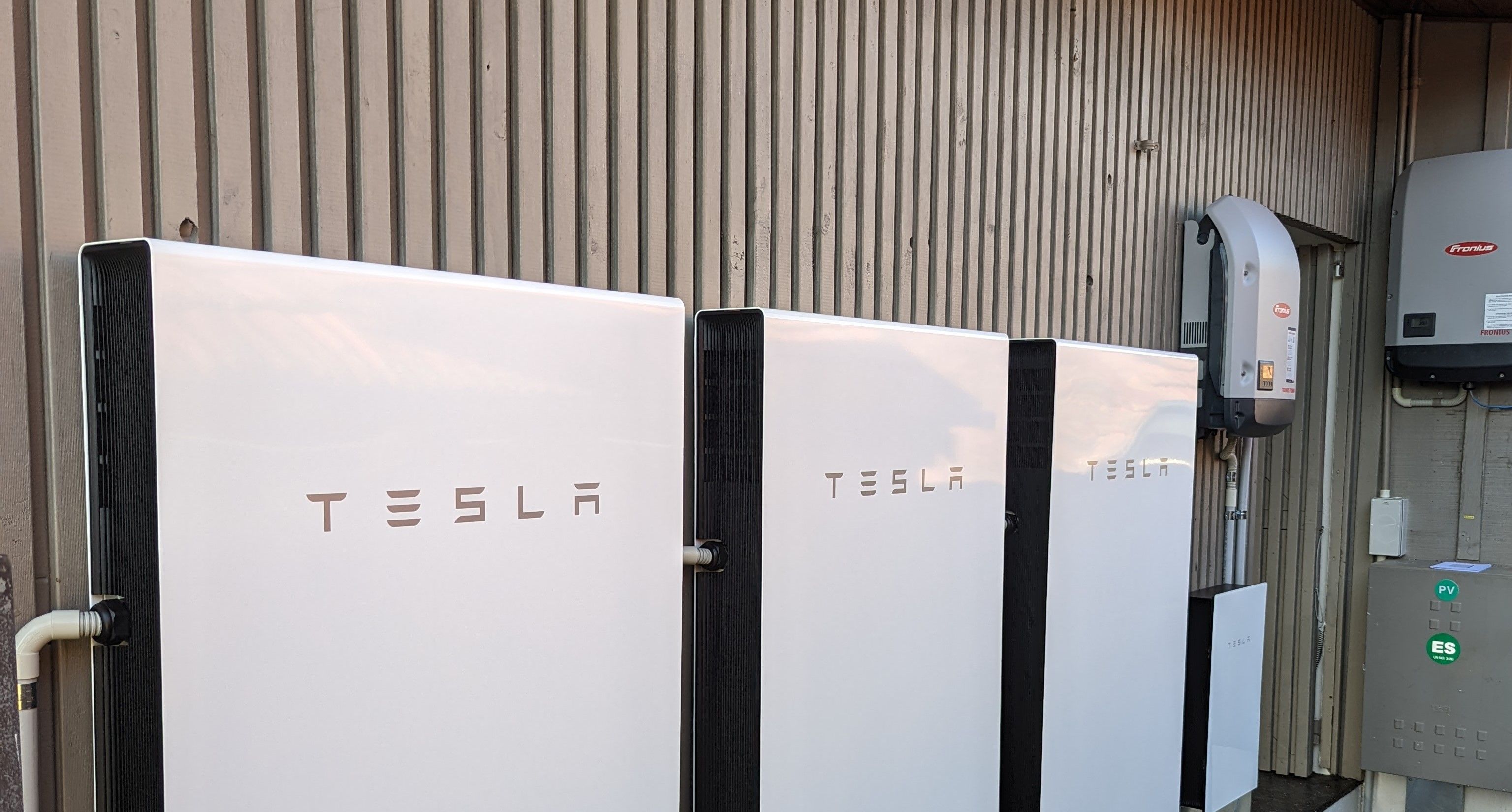 A Guide on Tesla Powerwall Monitoring | Springers Solar